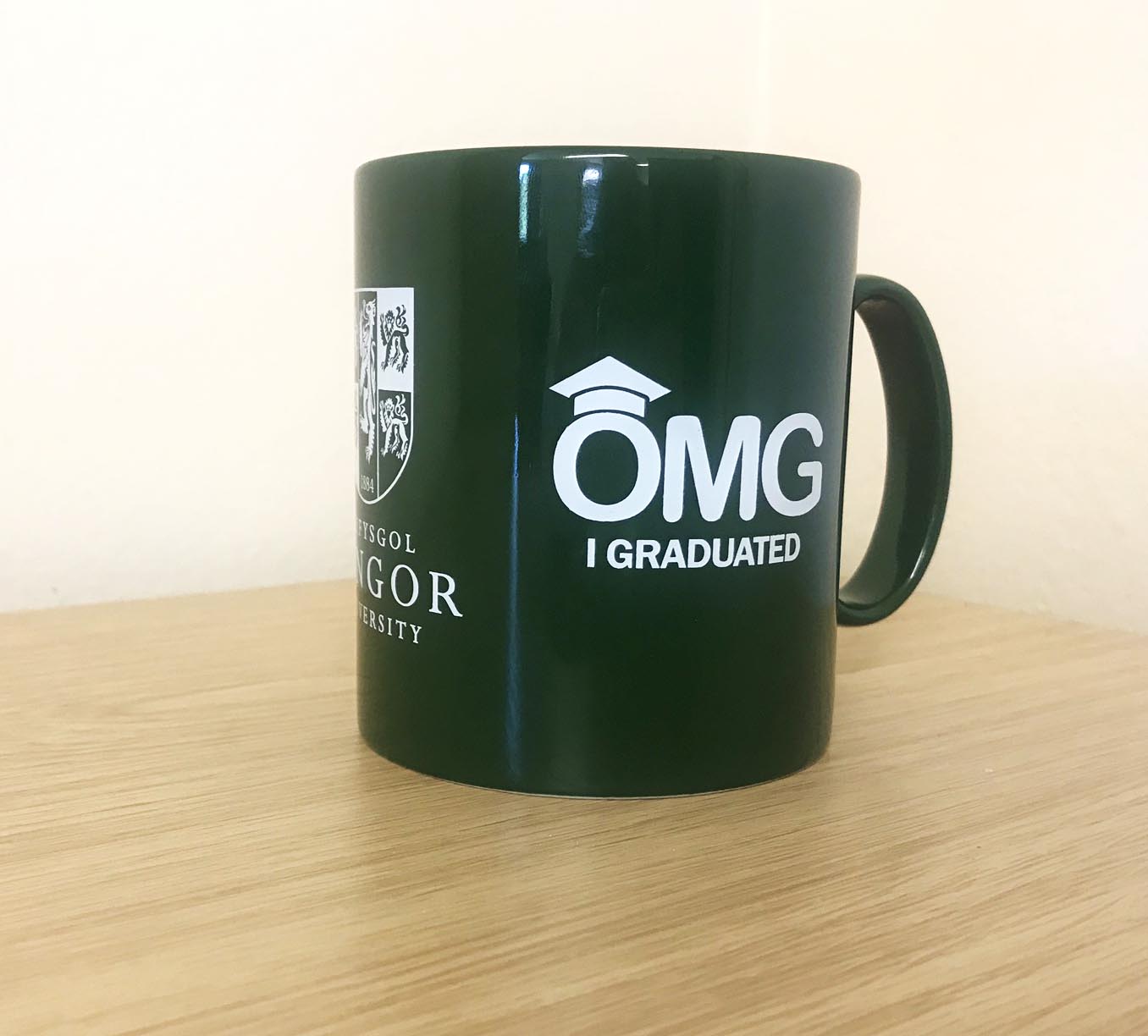 OMG I Graduated Mug - Bangor Uni Shop